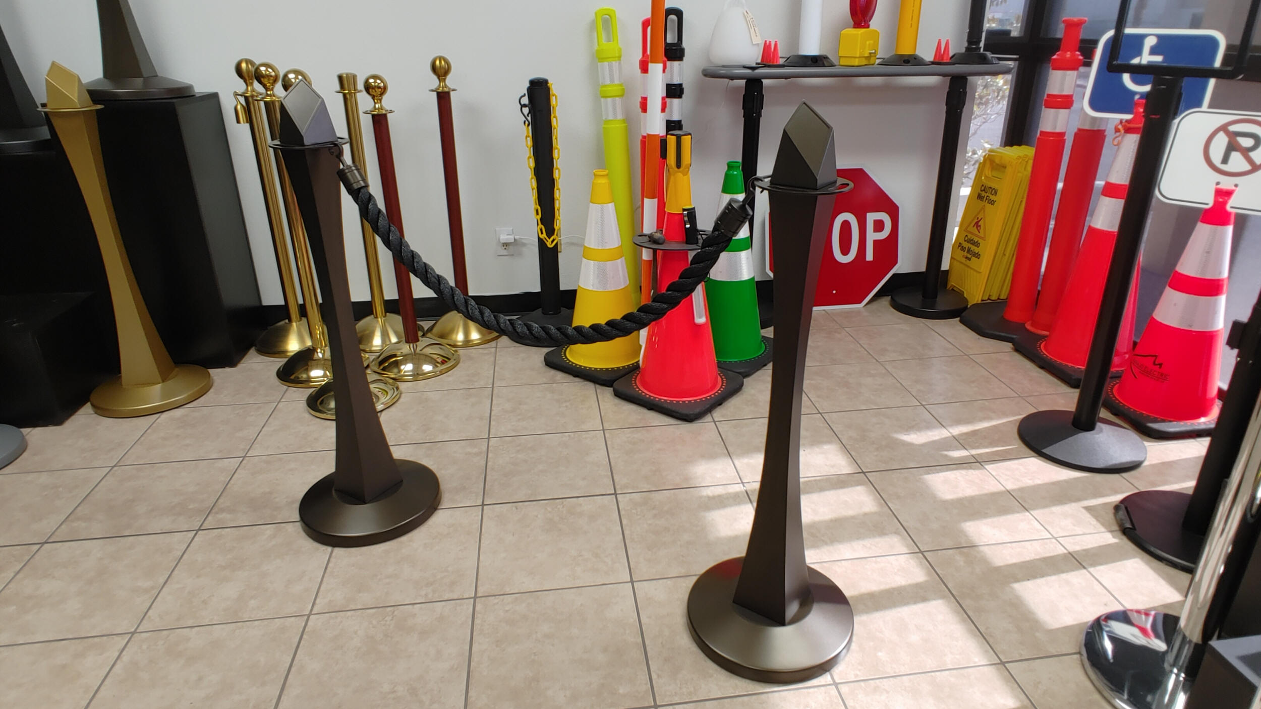 Decorative Luxurious Stanchions for Luxury Hotel Lobbies, Casinos, Museums