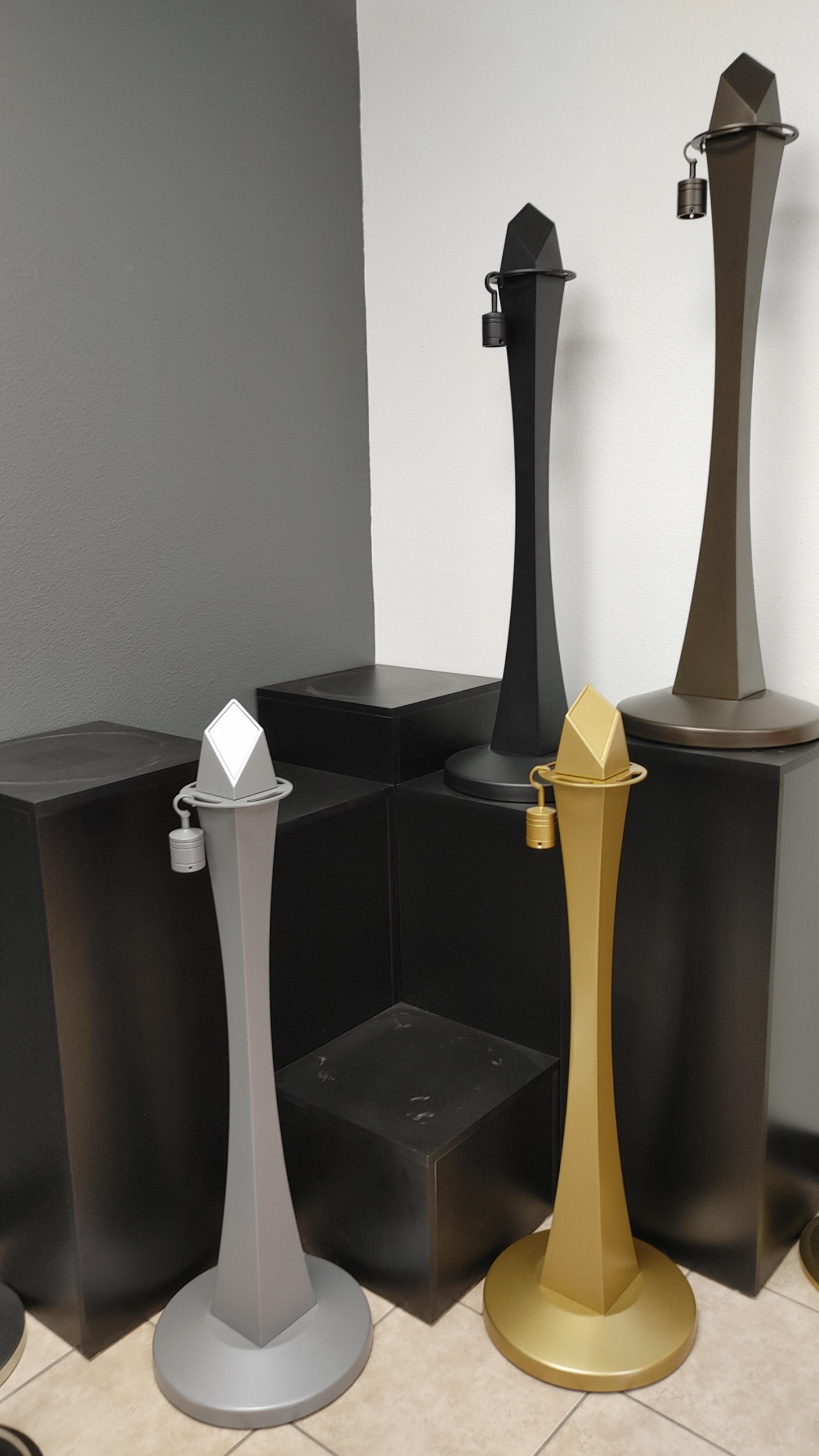 Decorative Luxurious Stanchions for Luxury Hotel Lobbies, Casinos, Museums